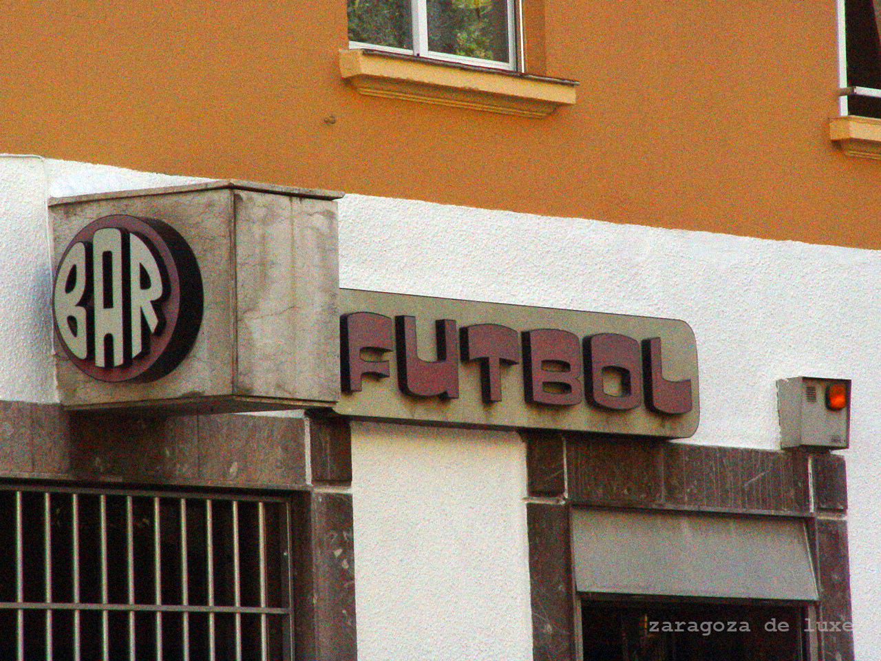 Bar Futbol - Zaragoza de Luxe*****